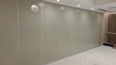 China 4m de Murenmdf van de Hoogte Opereerbaar Akoestisch Glijdend Verdeling Raad + Aluminiummateriaal Te koop