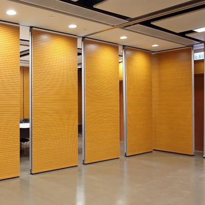 Cina Muri divisori mobili pieghevoli di legno insonorizzati per la sala riunioni/centro espositivo in vendita