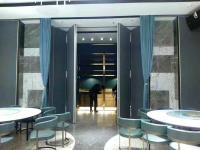 China Aluminum Frame Foldable Partition Wall 65mm Thickness Single or Two Point Track System for sale