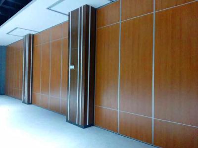 Cina economia di spazio piegante di rifinitura del MDF dei muri divisori del fono assorbente di spessore di 85mm in vendita