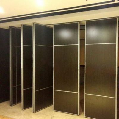 Cina Muri divisori pieganti insonorizzati di legno dell'ufficio Singapore/sistemi mobili del muro divisorio in vendita