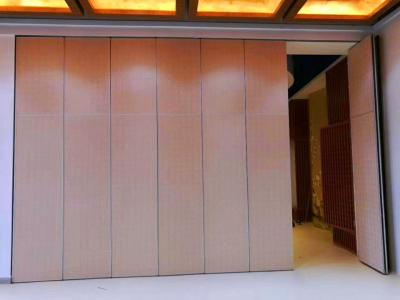 Cina Muri divisori mobili d'attaccatura dei rulli del portello scorrevole di altezza 4m per il ristorante/chiese in vendita