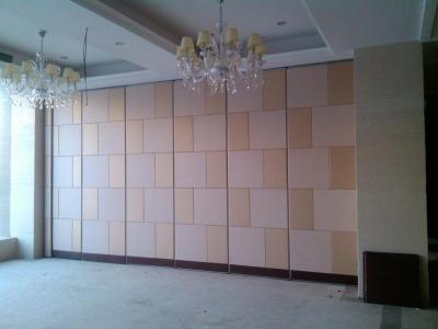 Cina Pavimento di altezza 4m del pannello al divisorio acustico del soffitto con la struttura di alluminio anodizzata in vendita