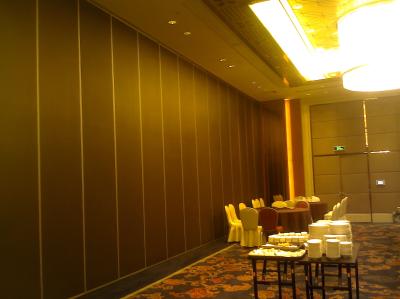 Cina Muri divisori mobili del ristorante di alluminio della struttura, divisori scorrevoli insonorizzati di multi colore in vendita