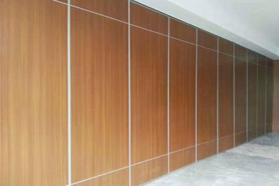 Cina Muri divisori mobili di legno insonorizzati/sistemi pieganti del muro divisorio in vendita
