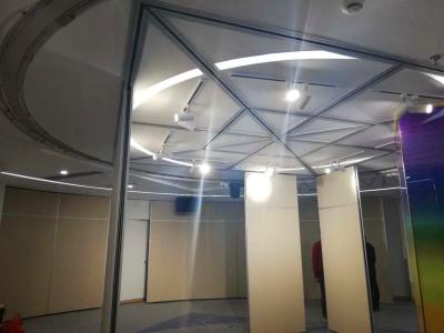Cina Divisori acustici della pista di alluminio del soffitto per l'aula/lo scivolamento dei muri divisori in vendita
