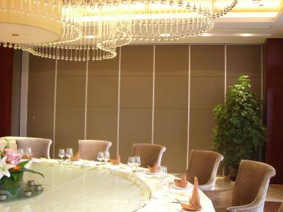 Cina Muri divisori operabili mobili per il ristorante/divisori insonorizzati in vendita