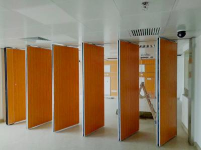 Cina Muro divisorio smontabile di legno del pannello insonorizzato decorativo per la sala da ballo in vendita
