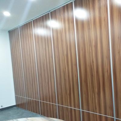 中国 博物館の健全な証拠を折る贅沢な隔壁のスライディング・ドア内部木 販売のため