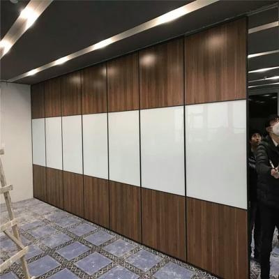 China 4 Meter hoher Gipskarton-bewegliche Wand-Fächer/akustische faltbare Innenwände zu verkaufen