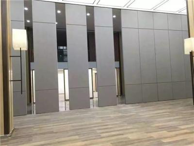 中国 天井掛かるシステム ホテルの折る隔壁Mdfのメラミン表面への床 販売のため