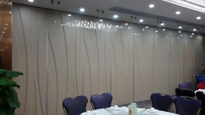 Cina Pavimento piegante scorrevole insonorizzato alla divisione mobile della parete del soffitto per il ristorante in vendita
