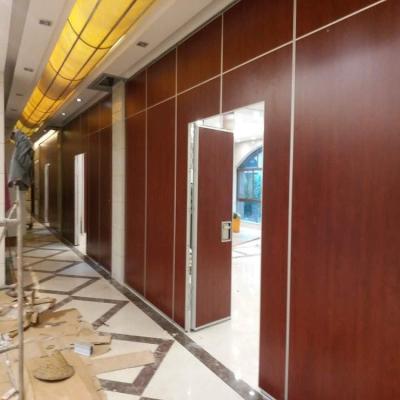 中国 音響の抵抗力がある折りたたみの移動可能な隔壁を分けるホテル スペース 販売のため