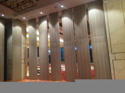 Cina Ufficio acustico del divisorio della pista mobile materiale insonorizzata della parete che piega facendo scorrere il muro divisorio in vendita