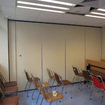 China Porta de dobramento deslizante Demountable da separação para a sala de formação da dança à venda