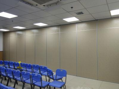 Cina Divisione piegante insonorizzata per il muro divisorio mobile operabile del divisorio di Corridoio di banchetto dell'hotel in vendita