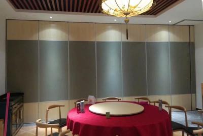 Cina Porte mobili insonorizzate che fanno scorrere la superficie di legno ISO9001 dei muri divisori in vendita
