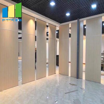 Cina Muro divisorio acustico pieghevole su misura del PVC di dimensione per la sala riunioni in vendita