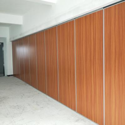 Cina Porta piegante mobile del muro divisorio dell'aula acustica con fono assorbente in vendita