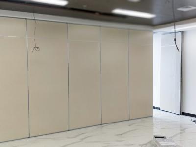 Cina Larghezza mobile acustica del pannello di parete dello spazio di disaccordo della pista del soffitto 800-1200 millimetri in vendita