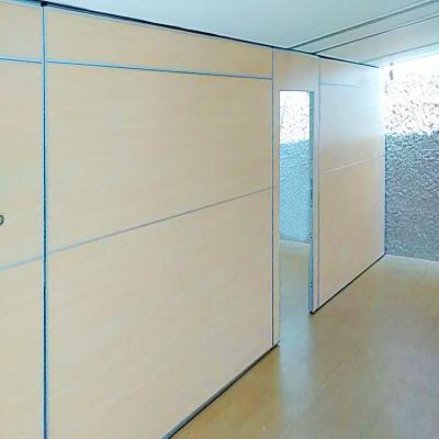 Cina La piegatura Frameless facile installa lo scivolamento del muro divisorio mobile per l'hotel del balcone in vendita