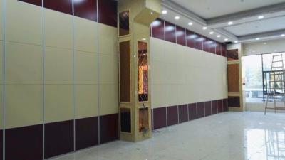 Cina Parete operabile che fa scorrere le divisioni pieganti del fono assorbente della pista di alluminio per la sala da ballo in vendita