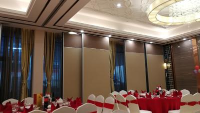 Cina Muri divisori pieganti scorrevoli insonorizzati d'attaccatura del sistema per auditorium in vendita