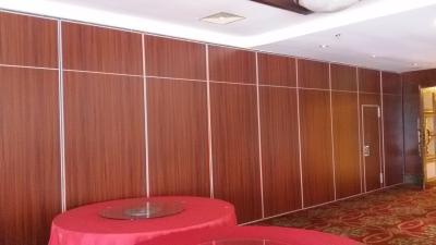 Cina Scivolamento degli accessori di alluminio che piegano il legno modulare della divisione dello spazio di disaccordo dei muri divisori in vendita