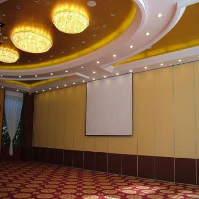 中国 宴会場の移動可能な健全な証拠の隔壁の音響の折る部屋の仕切り 販売のため