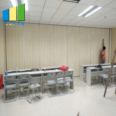 Cina Muri divisori mobili acustici di legno scorrevoli smontabili di DIY per i teatri/banchetto Corridoio in vendita