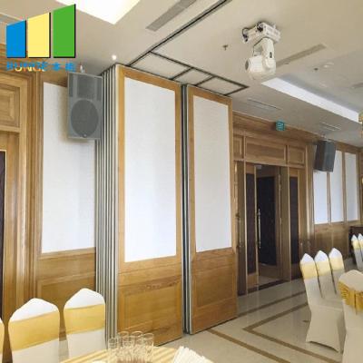 Cina Parete mobile pieghevole flessibile insonorizzata che fa scorrere il muro divisorio piegante per l'hotel di Singapore in vendita