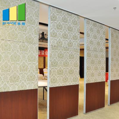 Cina Porte pieganti acustiche della divisione della struttura di alluminio/bordo mobile del muro divisorio per l'hotel in vendita