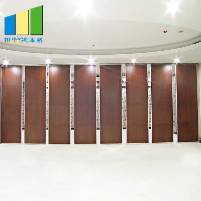 中国 健全な証拠の操作可能で移動可能な仕切り講堂のための折り畳み式の音響部屋ディバイダー 販売のため