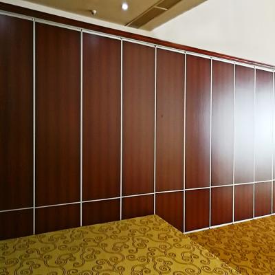 Cina Struttura di alluminio che fa scorrere il muro divisorio smontabile Louvered della maglia decorativa mobile in vendita
