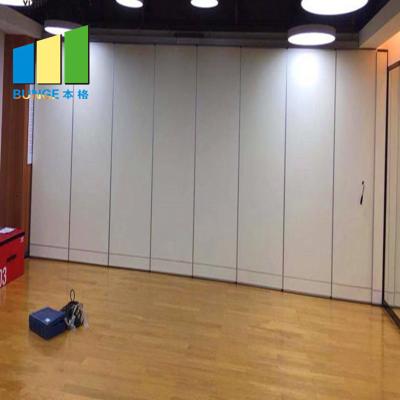 China Paredes de separação deslizantes dobráveis retráteis móveis de DIY para multi - sala da função à venda