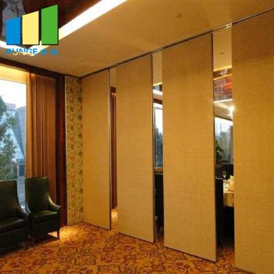 China Ceiling Mounted Wooden Operable Acoustic Folding Partition Walls Without Floor Tracks for sale