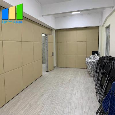 Cina Chiesa che assorbe la parete di separazione piegante scorrevole mobile del fono assorbente della parete con la porta del passaggio in vendita