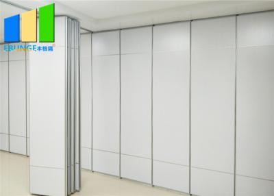 Cina Divisore insonorizzato della sala riunioni che piega i muri divisori mobili dell'ufficio in vendita