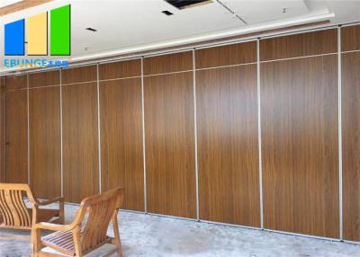 China Einfach, Konferenz Hall Acoustic Folding Room Partition zu benützen ummauert Handels zu verkaufen