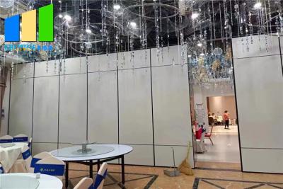 Cina Installazione facile e veloce Parete divisoria pieghevole Pareti divisorie ripiegabili con sistema di pista sospesa in vendita