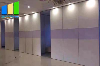 China Verwijderbare Houten Hangende Vouwende Verdelingsmuren in Filippijnen Te koop