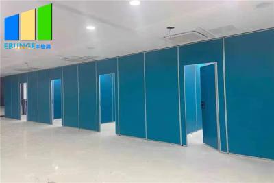 China Função Hall Foldable Acoustic Partition Panels com a porta móvel da passagem à venda