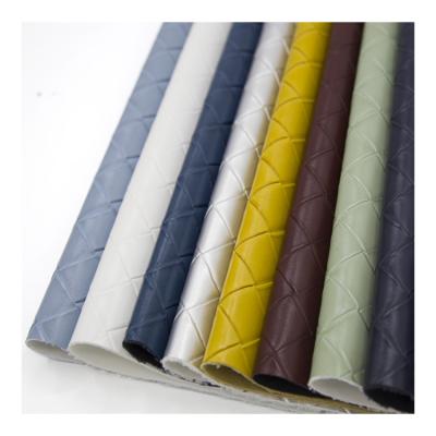 Cina PU Woven Pearl Embossing Synthetic Leather Abrasion-Resistant Custom For Shoes in vendita