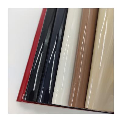 中国 Waterproof Patent Vinyl Fabric Shoe PU Leather For Making Shoes 販売のため
