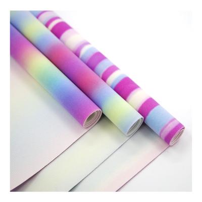 Cina Abrasion-Resistant Designer Hologram Shoe Making PU Synthetic Faux Leather Materials in vendita