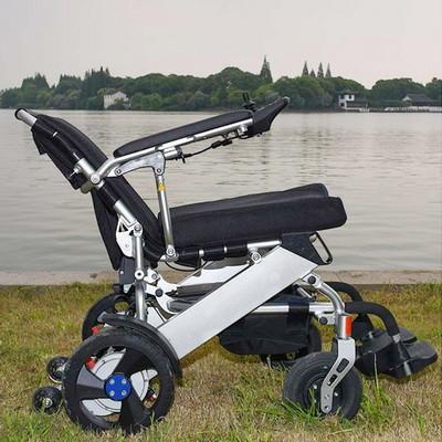 Cina Sedia a rotelle elettrica per disabili con batteria agli ioni di litio multifunzione in vendita
