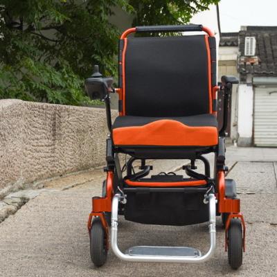 Cina La sedia a rotelle elettrica piegante leggera 100KG di iso carica il potere 2 di 150W X in vendita