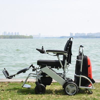 中国 ライト級選手は折る移動性力の車椅子にモーターを備えた 販売のため