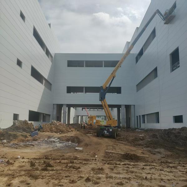 Quality Lightweight Prefabricated Steel Structure Building For Office / Warehouse for sale