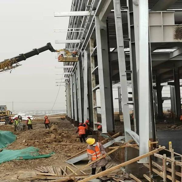 Quality Multi Storey Steel Structure Building , Prefab Steel Workshop With Round Tube for sale